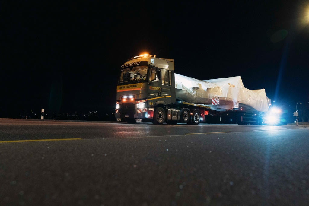 Big milestone delivered... together! - Alinghi Red Bull Racing