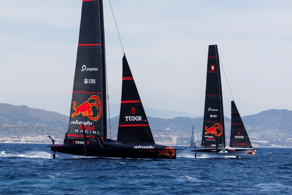 Two boats, one vision - Alinghi Red Bull Racing